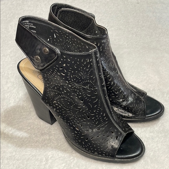 Jessica Cline | Shoes | Jessica Cline Kirra Black Laser Cut Peeptoe ...